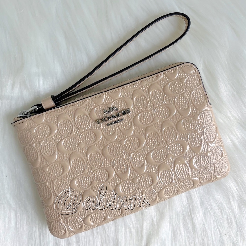 Coach Signature Embossed Patent Leather Corner Zip Wr… - Gem